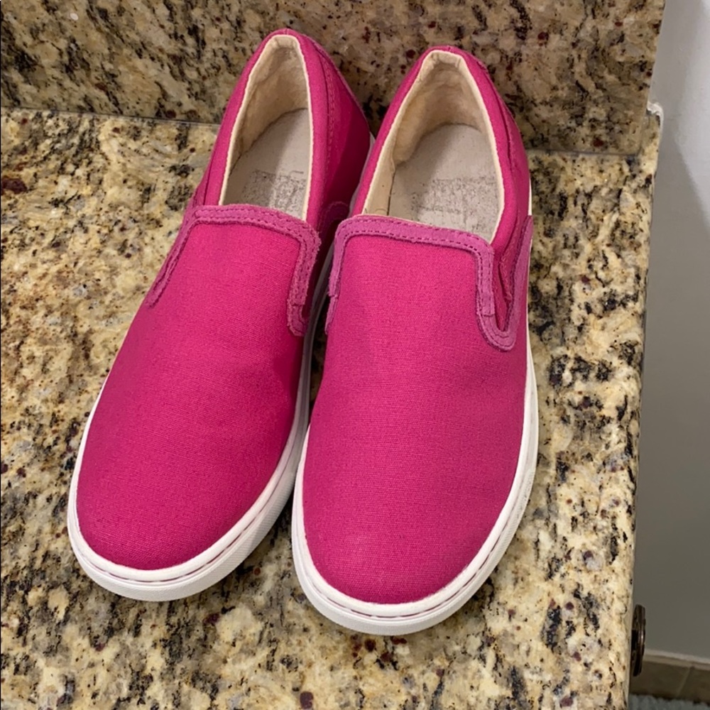 Ugg Leather And Textiles Canvas Shoes Size 7 , New - Gem